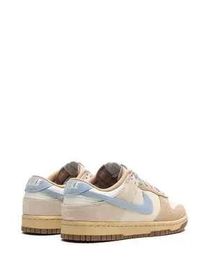 Nike Dunk Low Sneakers