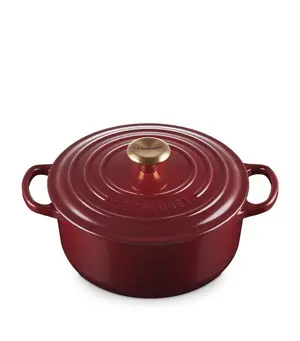 LE CREUSET Cast Iron Round Casserole Dish - Burgundy