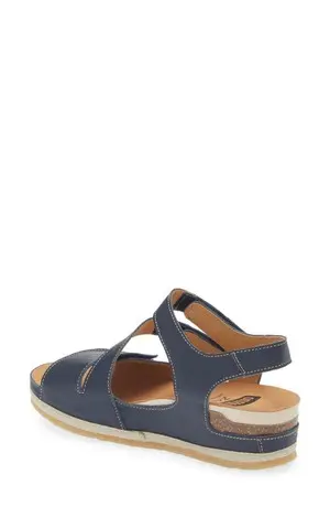 ON FOOT 206 Austin Platform Sandal - Navy