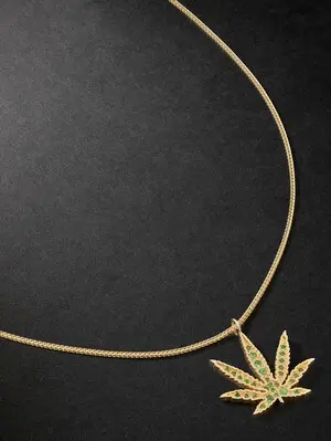 Established 18-karat Tsavorite Pendant Necklace