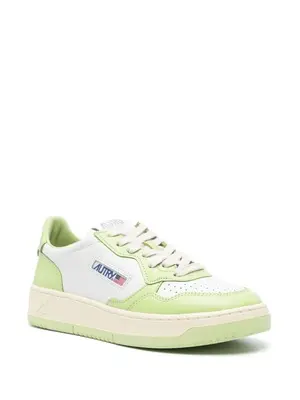 AUTRY Medalist Bicolor Leather Sneakers - White