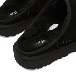 UGG Classic Slip-on