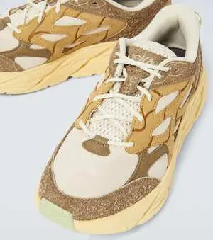 Hoka One One Clifton L Suede Sneakers - Beige