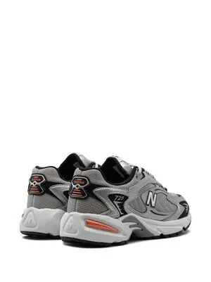 NEW BALANCE 725v1 Metallic Sneakers - Silver