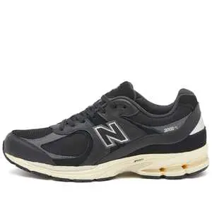 NEW BALANCE M2002rib Sneakers