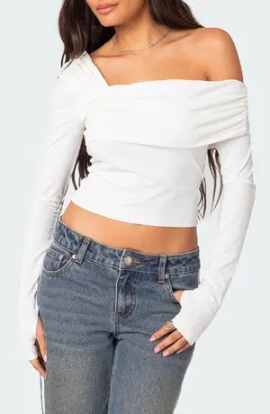 EDIKTED Asymmetric Neck Crop Top