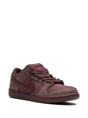 Nike Sb Dunk Low City Of Love Sneakers - Red