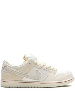 Nike Dunk Low Valentine's Day Sneakers - Neutrals