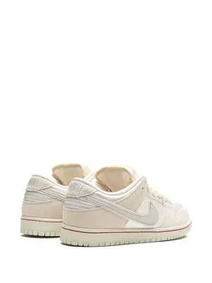 Nike Dunk Low Valentine's Day Sneakers - Neutrals