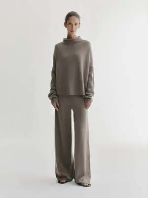 LISA YANG Sandy Cashmere Sweater - Truffle