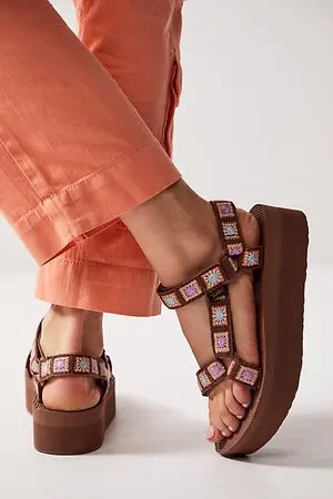 Teva Flatform Universal Crochet Sandals Unwind