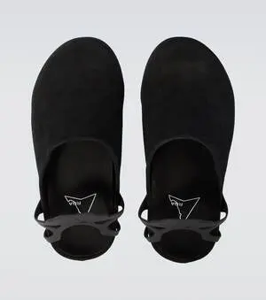 ROA Fedaia Suede Clogs - Black