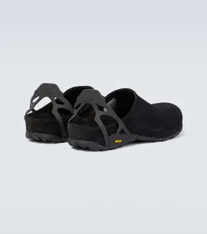 ROA Fedaia Suede Clogs - Black