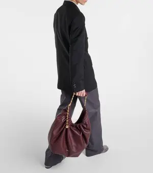 Loewe Squeeze Medium Leather Shoulder Bag - Burgundy