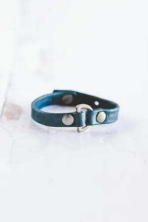 GIVING BRACELETS Giving Bracelets Do Good Leather Bracelet Blue