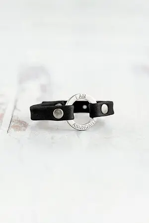 GIVING BRACELETS I Am Abundant Mantra Brushed Silver Bracelet - Black