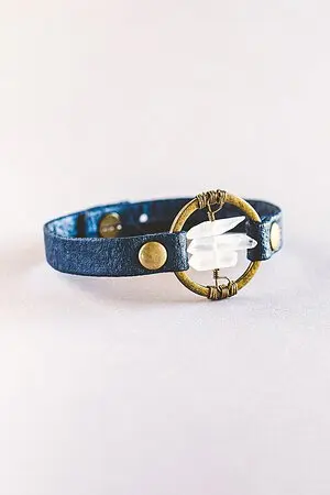 GIVING BRACELETS Be The Light Vegan Bracelet - Navy