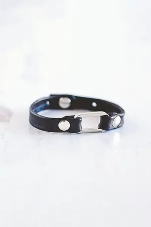 GIVING BRACELETS Giving Bracelets Mesa Leather Bracelet Black