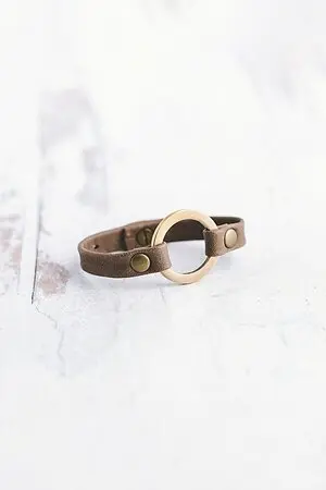 GIVING BRACELETS Antique Brass Grounding Leather Bracelet - Light Grey