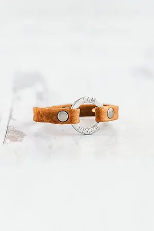 GIVING BRACELETS I Am Peace Mantra Bracelet - Rustic Brown