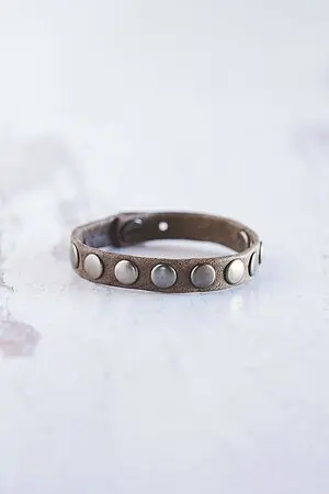 GIVING BRACELETS Brushed Silver Tribe Leather Bracelet - Light Grey