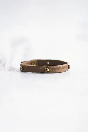 GIVING BRACELETS Connected Leather Bracelet - Light Grey