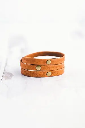GIVING BRACELETS GIVING BRACELETS Leather Bracelet Orange