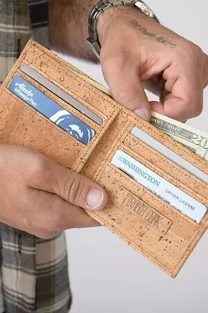 TIRADIA CORK Tiradia Fellowship Wallet Natural Cork