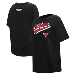 PRO STANDARD Chicago Bulls Script Boyfriend T-shirt