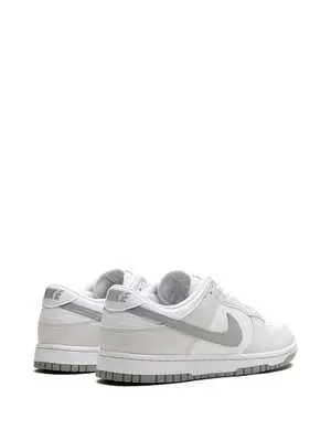 Nike Dunk Low Retro Sneakers - White