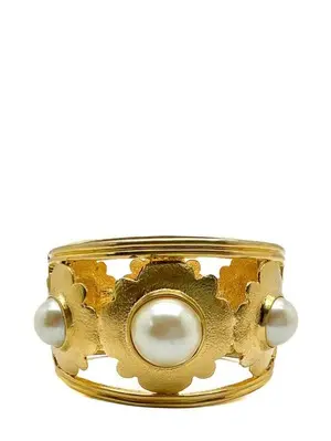 JENNIFER GIBSON JEWELLERY Vintage Pearl Floral Motif Cuff 1980s - Gold