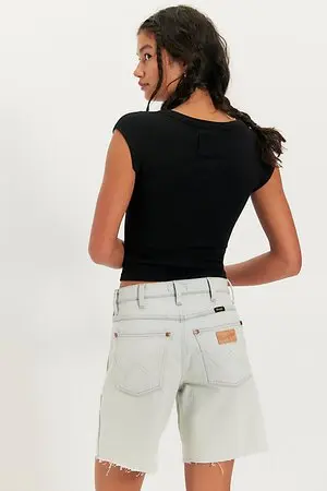 Wrangler High-rise Frayed Hem Denim Shorts - Sugar