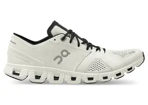 On Running Cloud Xin - White/black