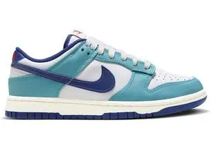 Nike Dunk Low Sneakers