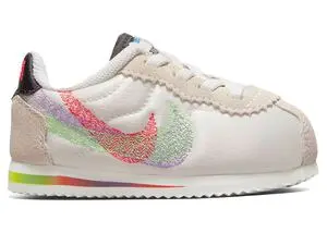 Nike Cortez Be True Sneakers - Summit White/black