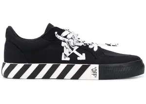 Off-White Logo Patch Low-top Sneaker - Black
