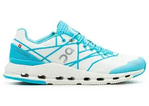 On Running Cloudnova Z5in Sneakers - White/cyan