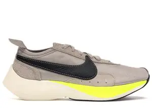 Nike Moon Racer Sneakers - String/black/sail