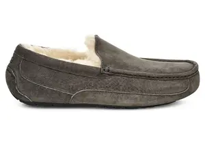 UGG Ascot Slipper