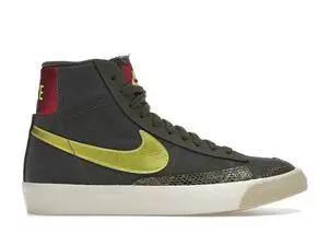 Nike Blazer Mid 77 Sneakers