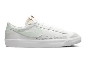 Nike Blazer Low 77 Sneakers