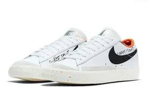 Nike Blazer Low 77 - White