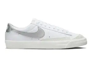 Nike Blazer Low 77 Sneakers