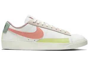 Nike Blazer Low Le Sneakers - Sail/whiteone-colorcoconut Milkone-colorbright Crimson