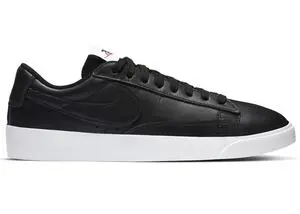 Nike Nike Blazer Low LE Sneakers Black/black/white
