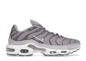 Nike Air Max Plus Sneakers - Plum Fog/metallic Silver/venice