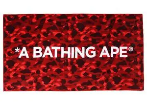 A BATHING APE Camo Beach Towel - Red