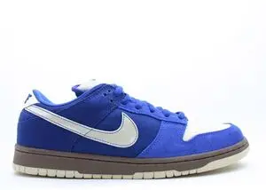 Nike Dunk Low Gold Railin Sneakers