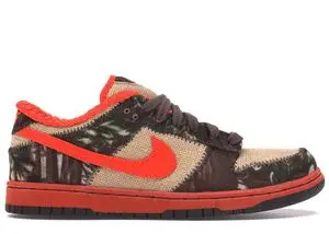 Nike Dunk Low Reese Forbes Hunterin Sneakers