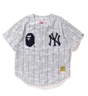A BATHING APE X Mitchell & Ness Yankees Jersey